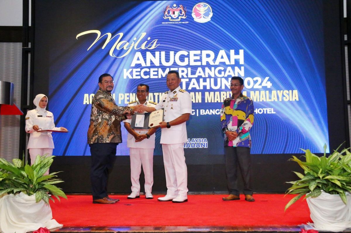 105 pegawai dan anggota Maritim Malaysia terima Anugerah Perkhidmatan ...